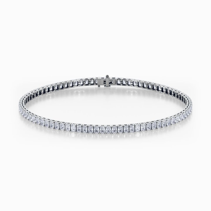 Radiant Lab Diamond Bracelet in White Gold (5 carat)
