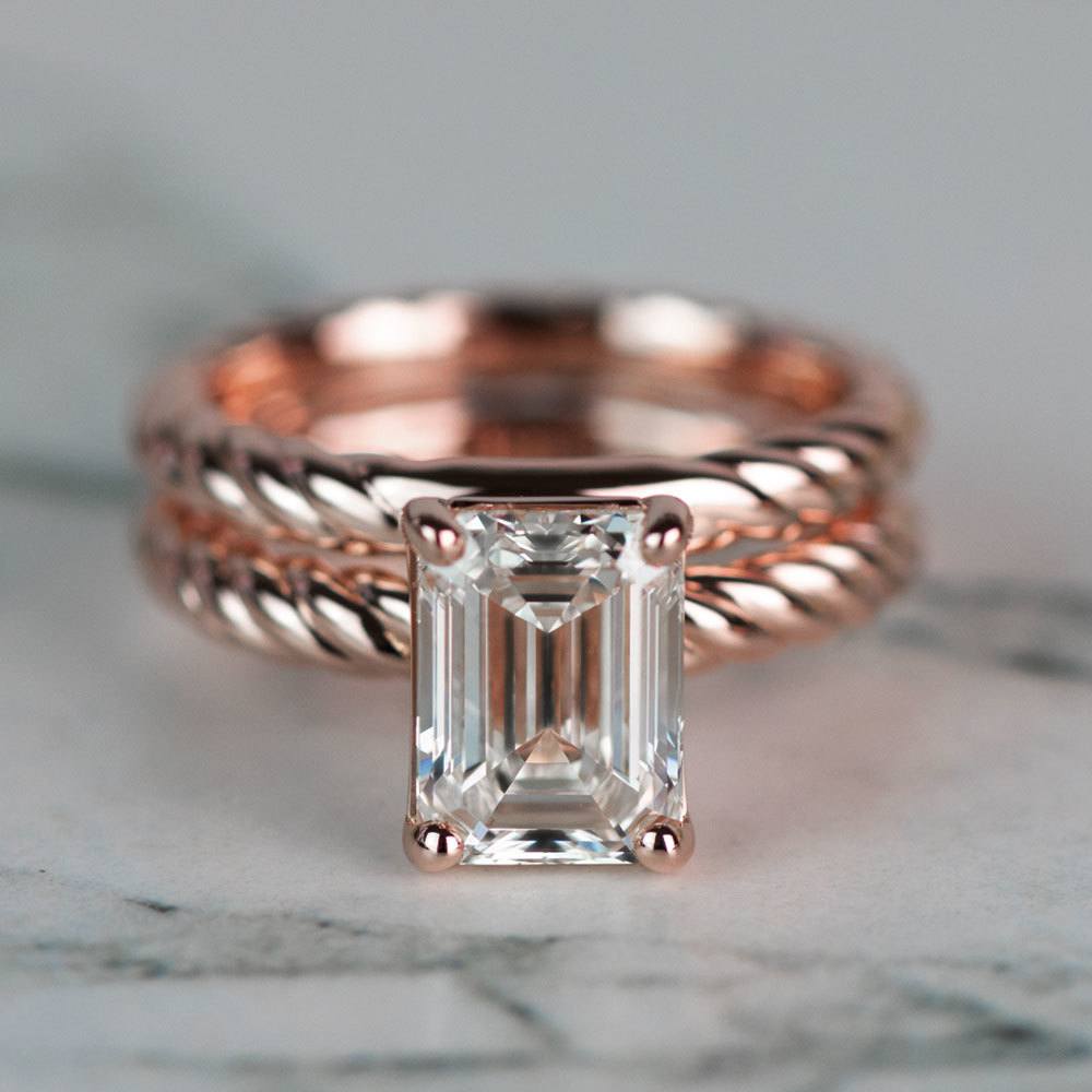 18K Rose Gold Twisted Solitaire Bridal Set with 2.03 Carat Emerald Diamond